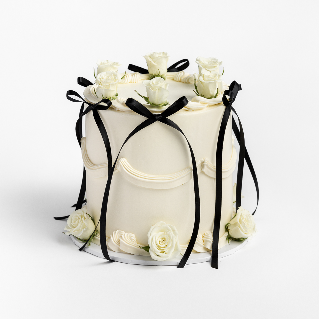 Buttercream Bow Cake | Click & Collect | LaManna